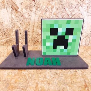Personalised Minecraft Style Gaming Stands - Headset and Controller ...
