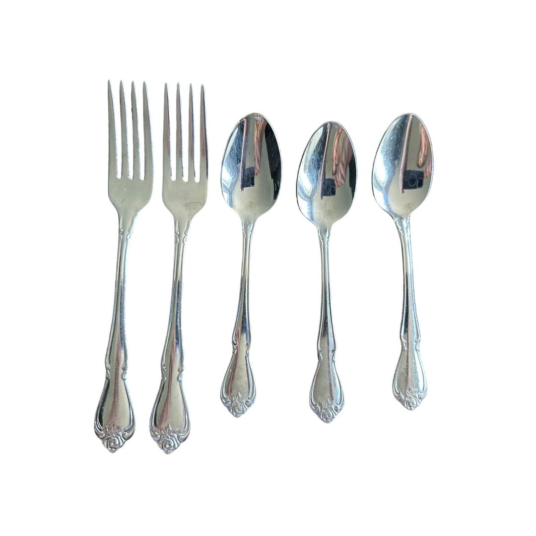 Vintage Oneida True Rose Rogers Enchantment Silverplate Flatware Set ...