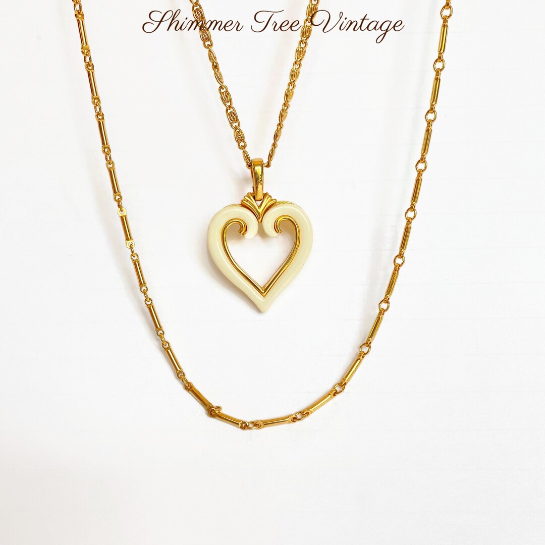 Vintage Lucite Heart Pendant Necklace - Etsy