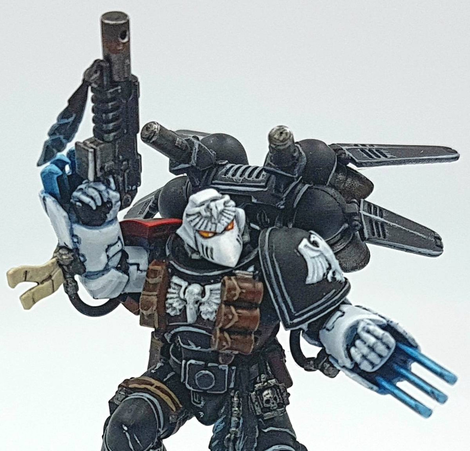 Kayvaan Shrike Primaris Raven Guard Painted Miniature for Sale, Custom ...