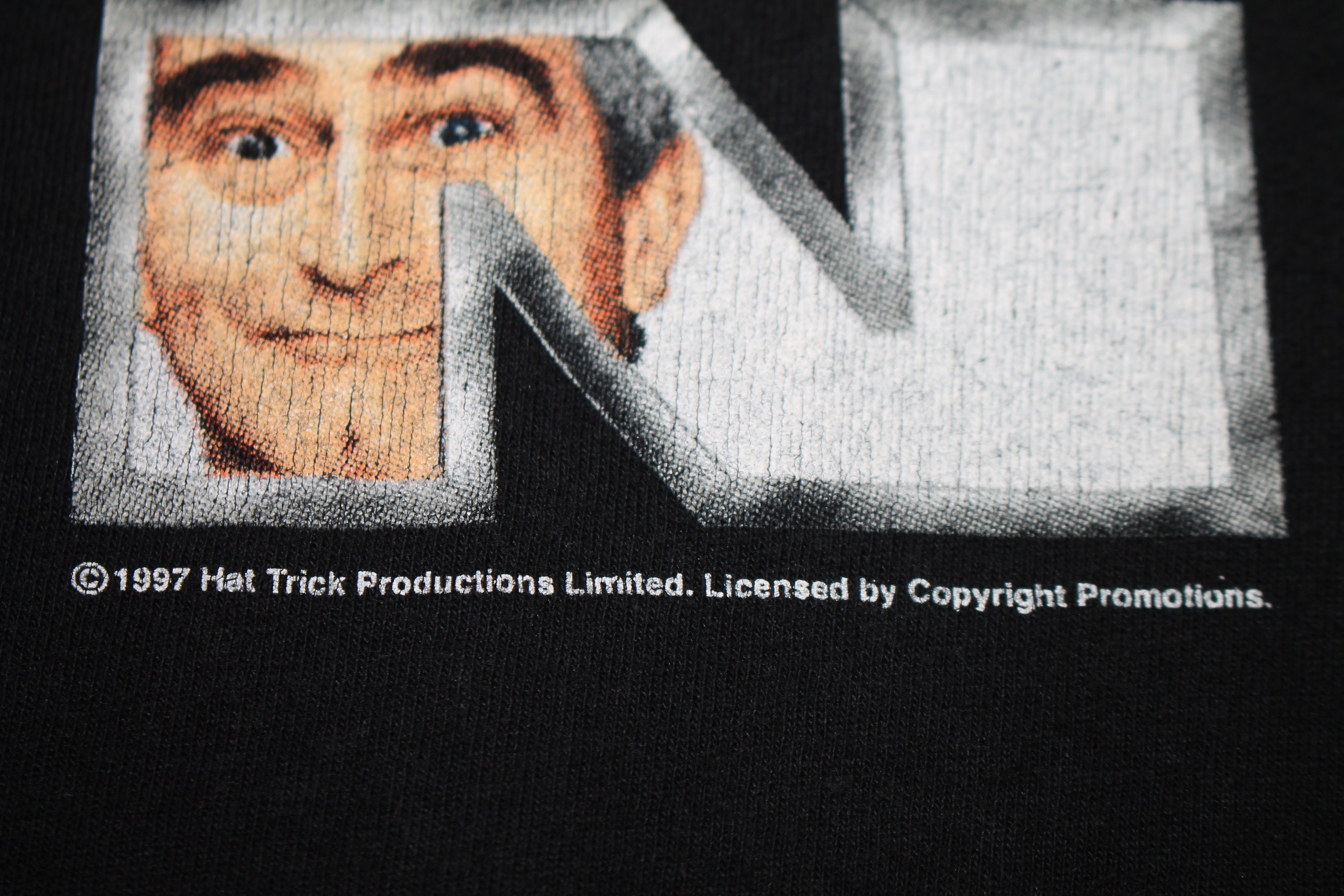 L * vtg 90s Father Ted tv show t shirt * british comedy channel 4 * 105.16