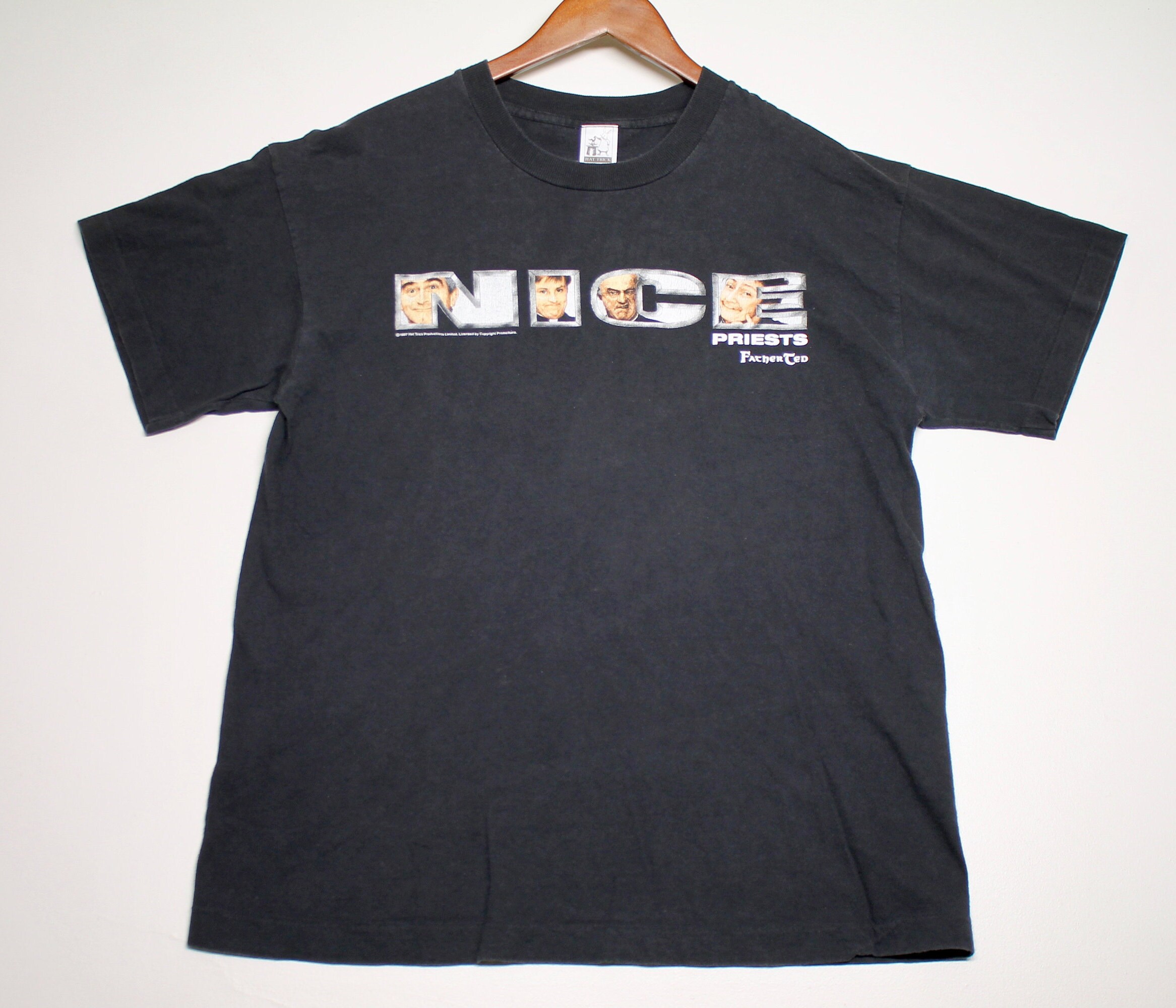 L * vtg 90s Father Ted tv show t shirt * british comedy channel 4 * 105.16