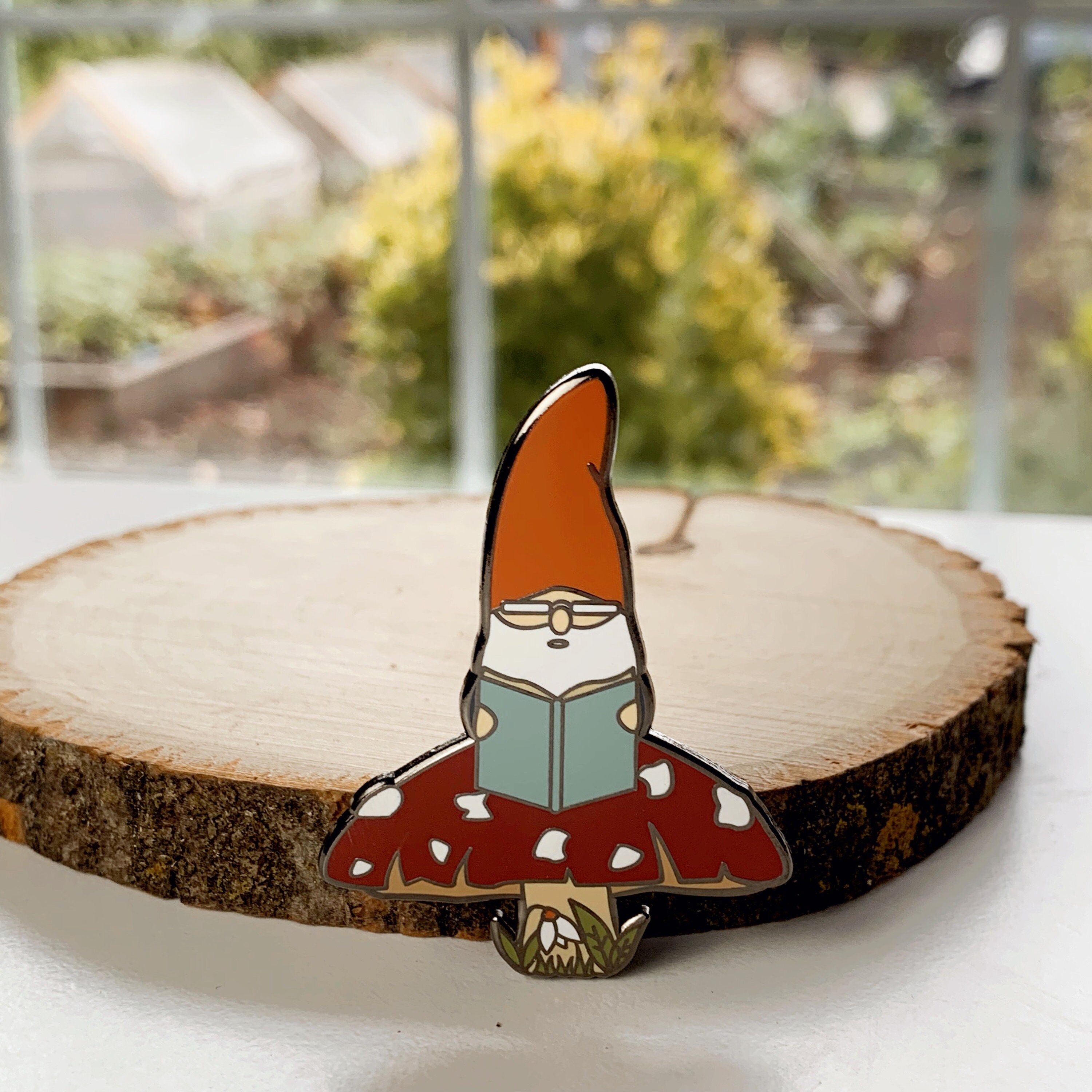 Gnome Enamel Pin Gnome Reading Garden Gnome pin Gnomes in | Etsy