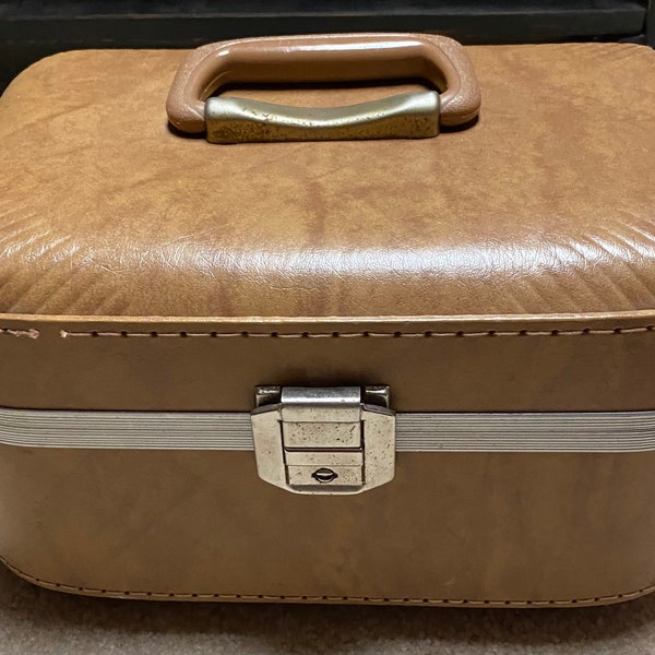 Vintage Train Case - Etsy