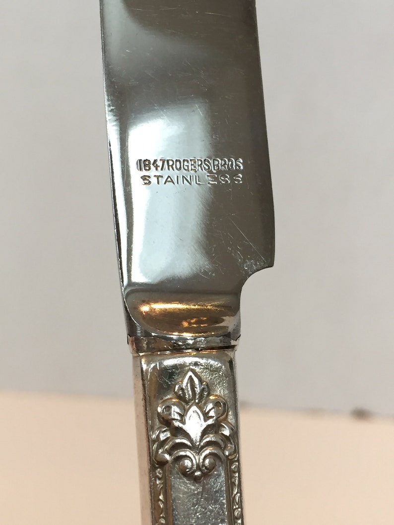 1847 ROGERS BROS 26 PIECE Adoration Flatware Set - Etsy