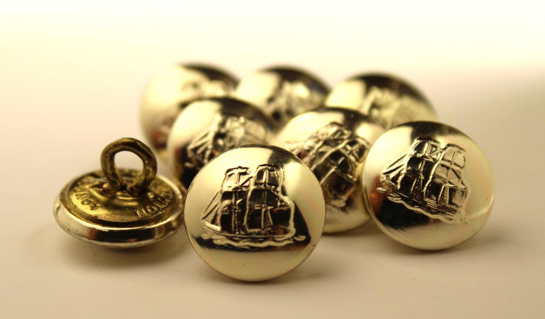 8 Vintage Gold Ship Buttons London Badge & Button Shrooner Ship Buttons ...