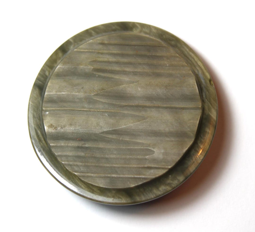 Large Vintage Carved Olive Green Buttons 1 3/4" Vintage Olive Green ...