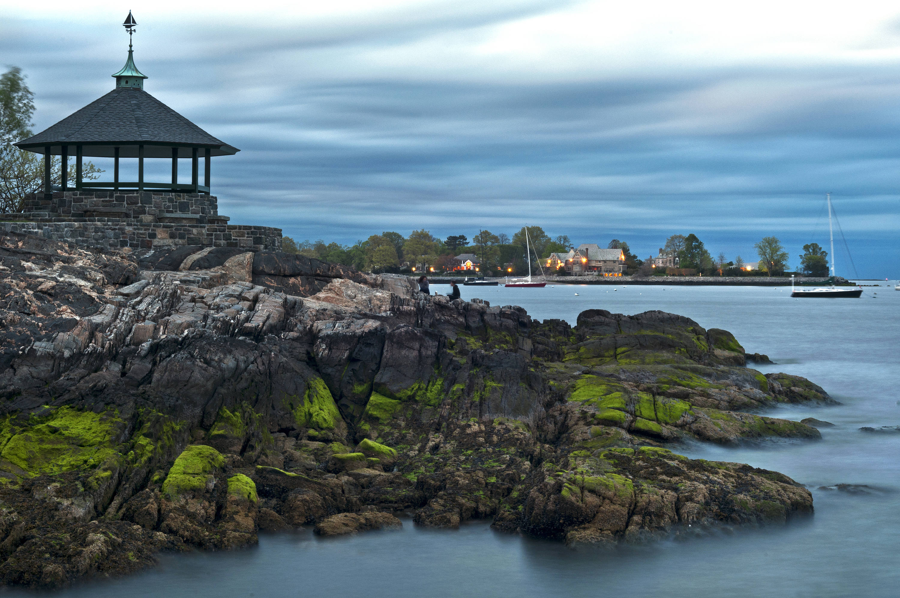 Rocky New England Shoreline, Long Island Sound, Westchester, Larchmont ...