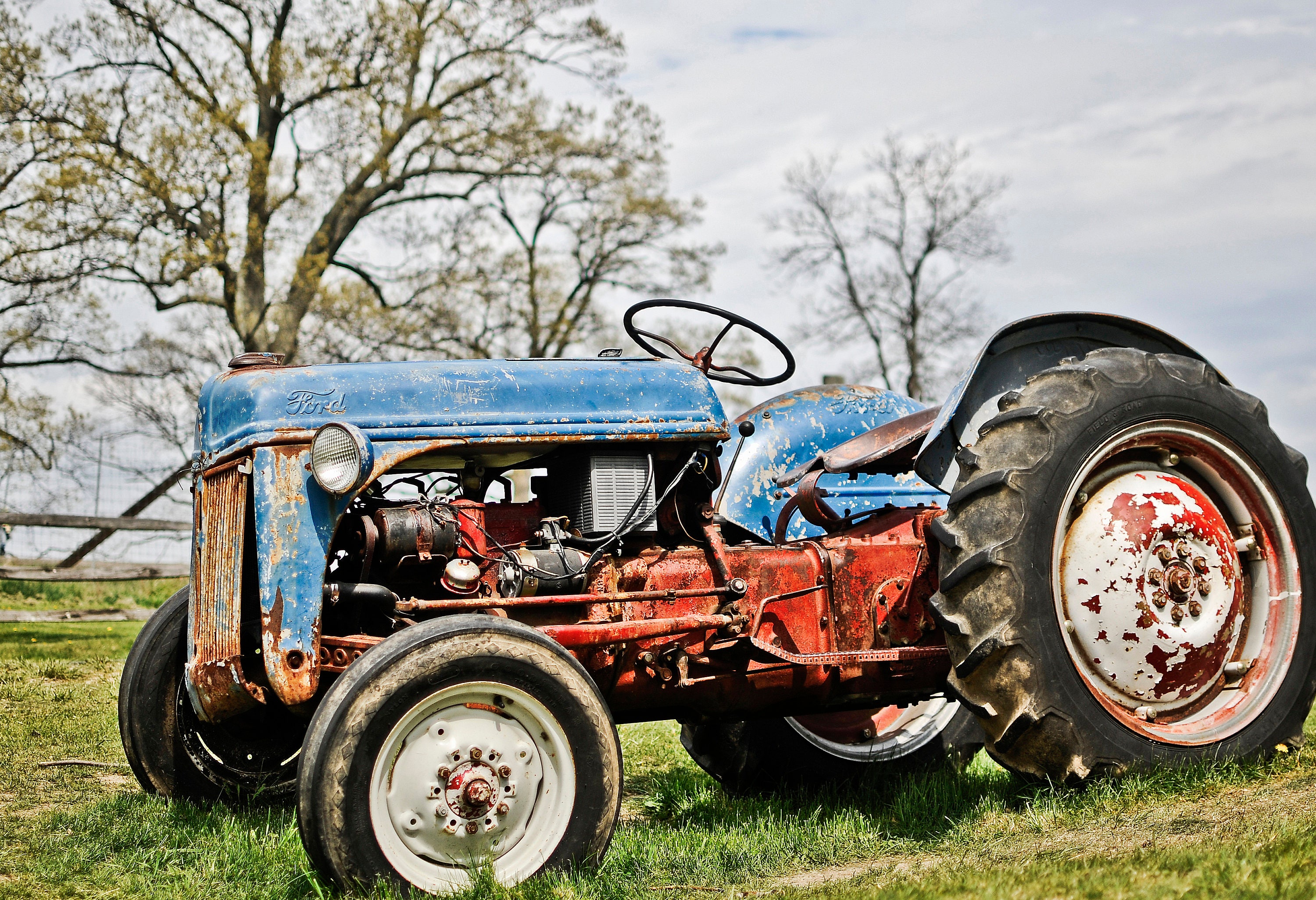Old Ford Tractor Logo
