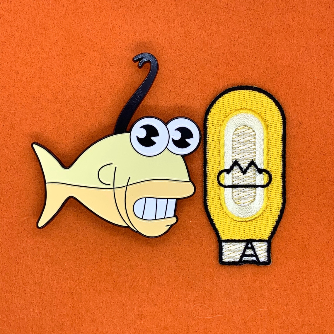 The Simpsons Mr. Sparkle Fish Bulb Patch and Pin Set | Etsy