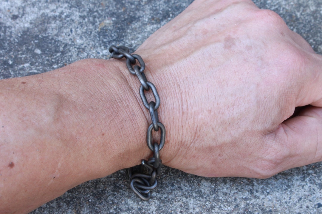 Dark Titanium Chain Bracelet: Industrial Dark Titanium Bracelet ...