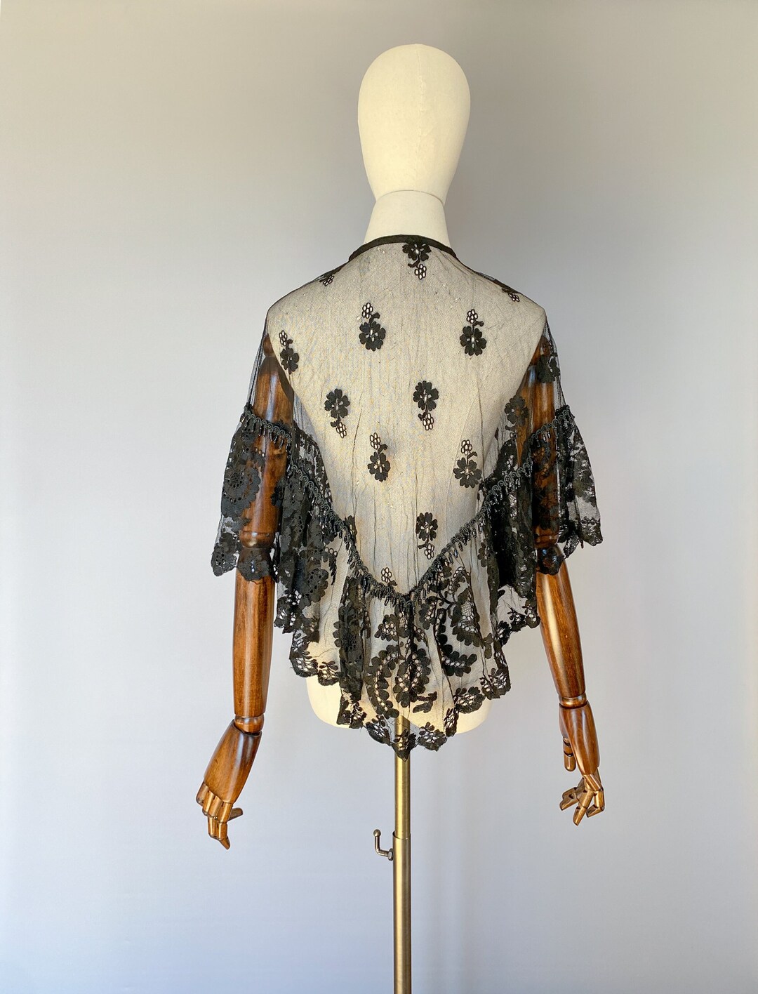 French 1880s Gothic Tulle Lace Cape, Black Lace Mourning Cape - Etsy