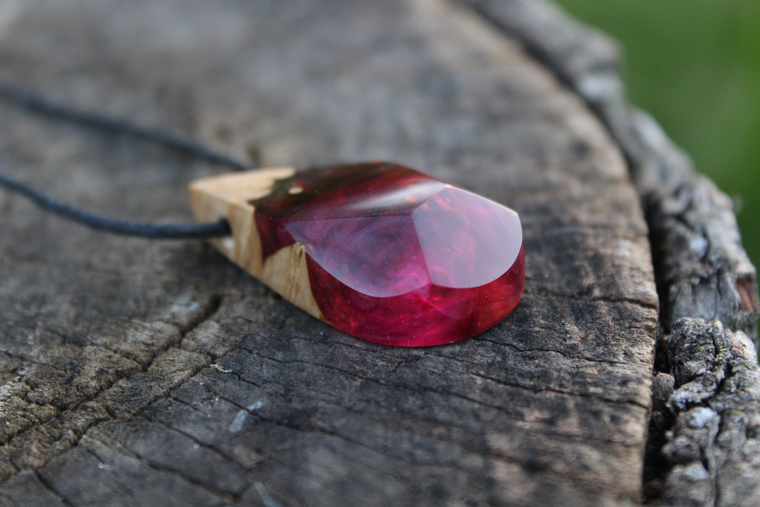 Red Resin NecklaceWood resin necklace Wood resin Resin | Etsy