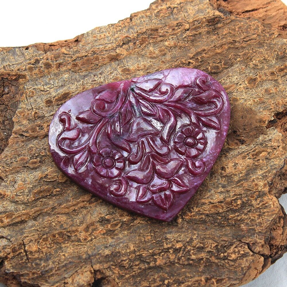 Natural Ruby/hand Carved/heart Shape/width 53mm/length 43mm/height 5mm ...