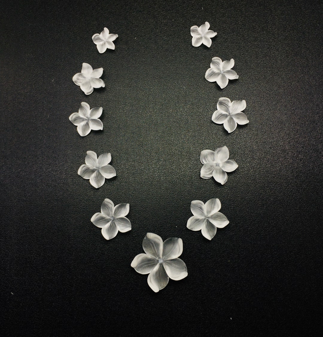 Natural Frosted ROCK Crystal/hand Carved Flower/width 15MM Till 3MM/11 ...