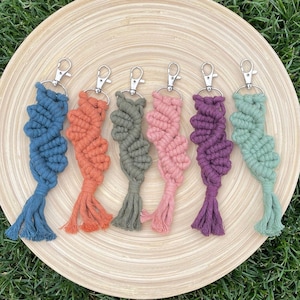 LEAVES | Macramé Keychain Key Fob Bag Charm| Boho Modern Decor Retro - Etsy