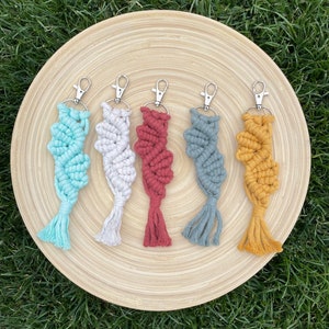 LEAVES | Macramé Keychain Key Fob Bag Charm| Boho Modern Decor Retro - Etsy