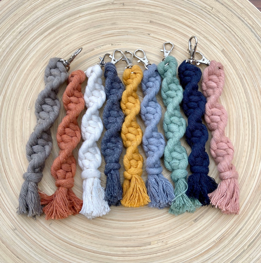 SPIRAL | Macramé Keychain Fob Back Charm| Boho Modern Decor Retro - Etsy