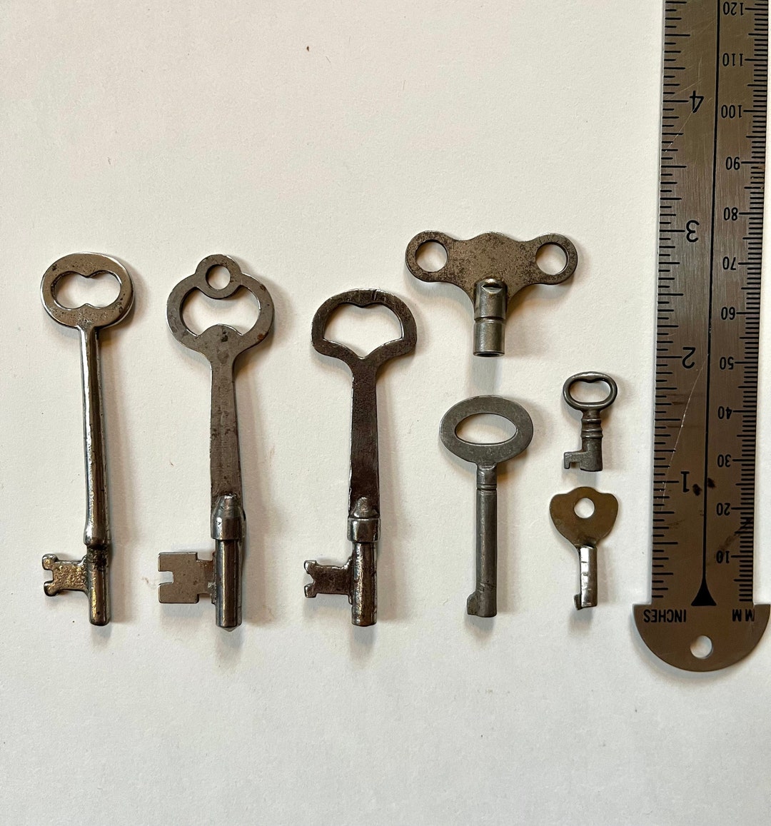 Antique & Vintage Skeleton Keys (set of 7) - Etsy