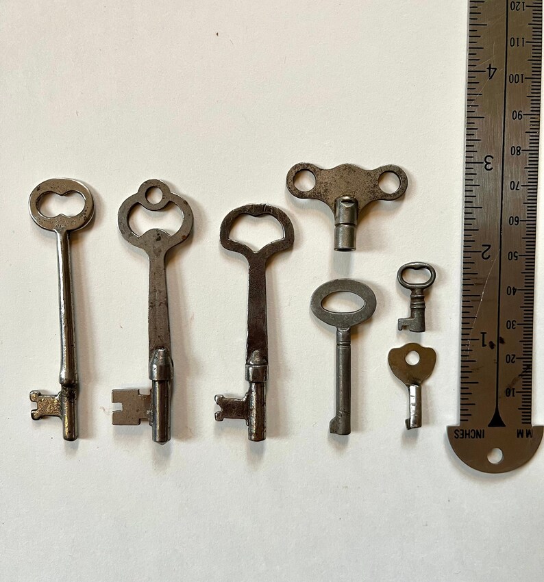 Antique & Vintage Skeleton Keys (set of 7) - Etsy