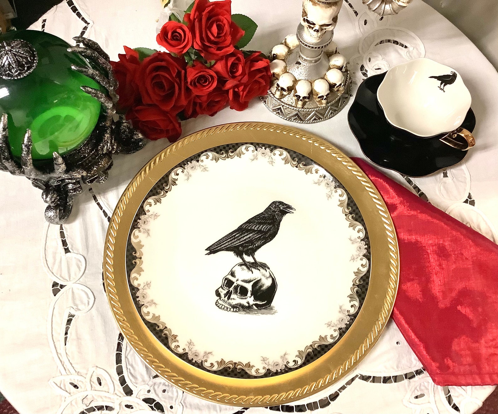 Skull Plate. Black Crow Perched on Skull Skeleton. Fine Bone - Etsy