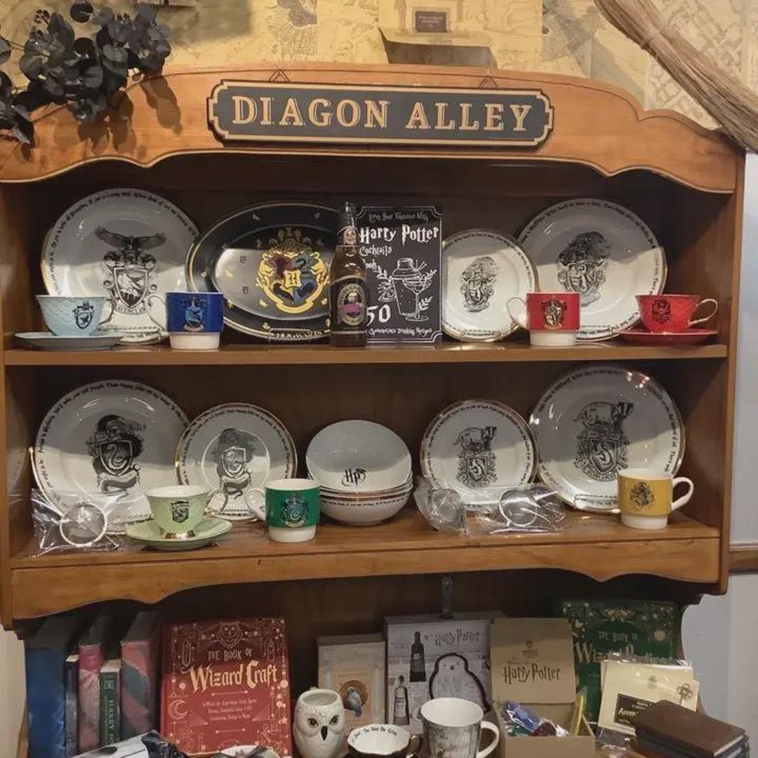 Harry Potter Box of the Month, Boxes Filled With Hogwarts School of ...