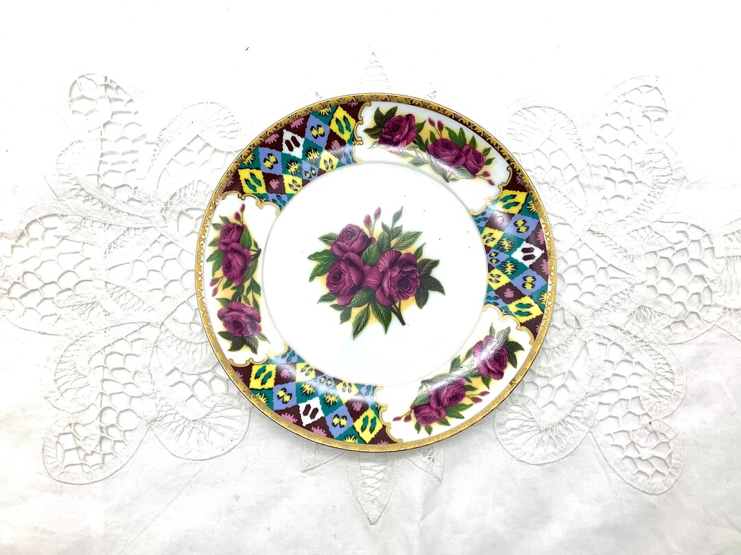Plate Renaissance Elegant Gold Rim With Vintage Roses. Salad Pastry ...
