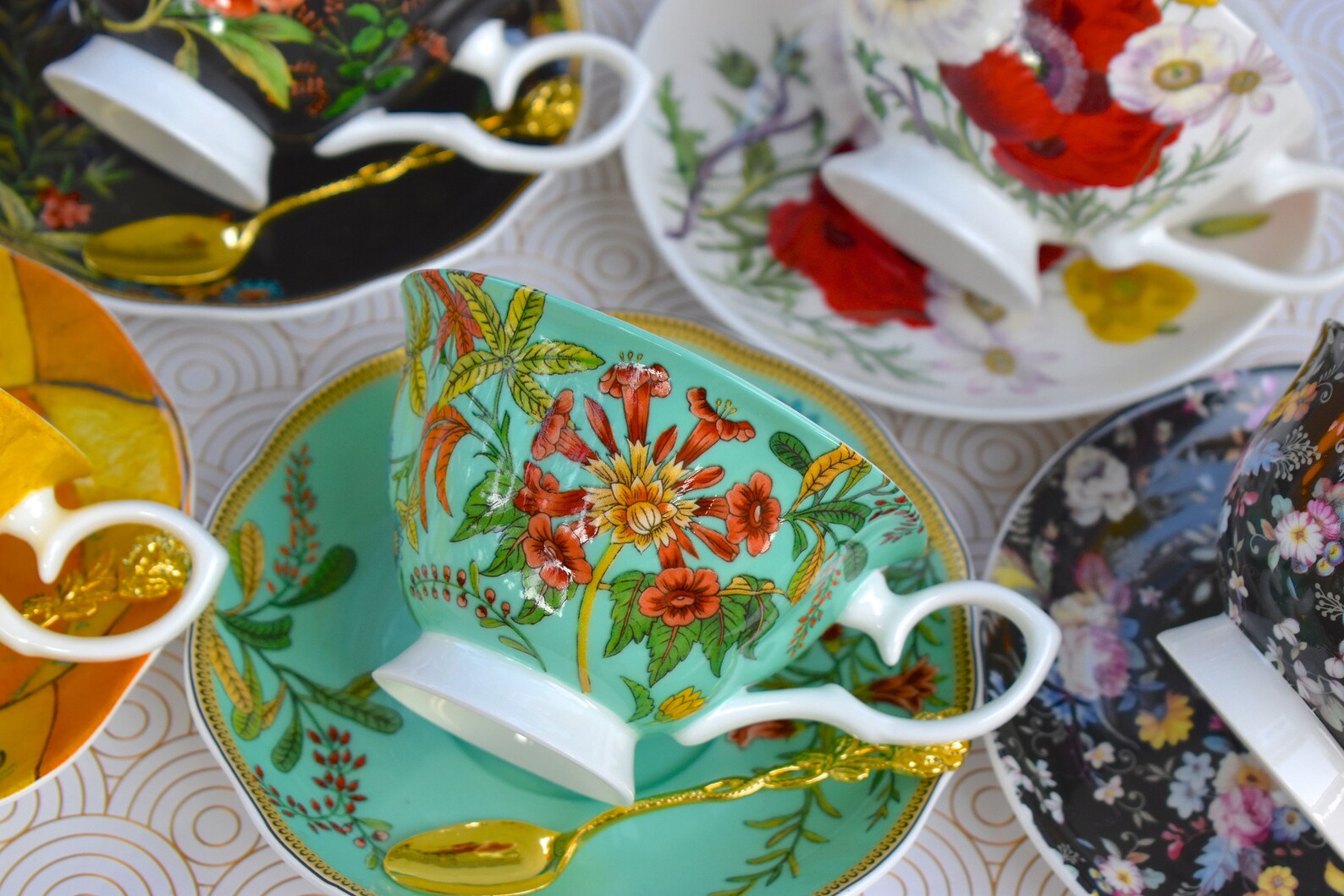 Mismatched Tea Cups and Saucers. Flea Market Vintage Tea - Etsy