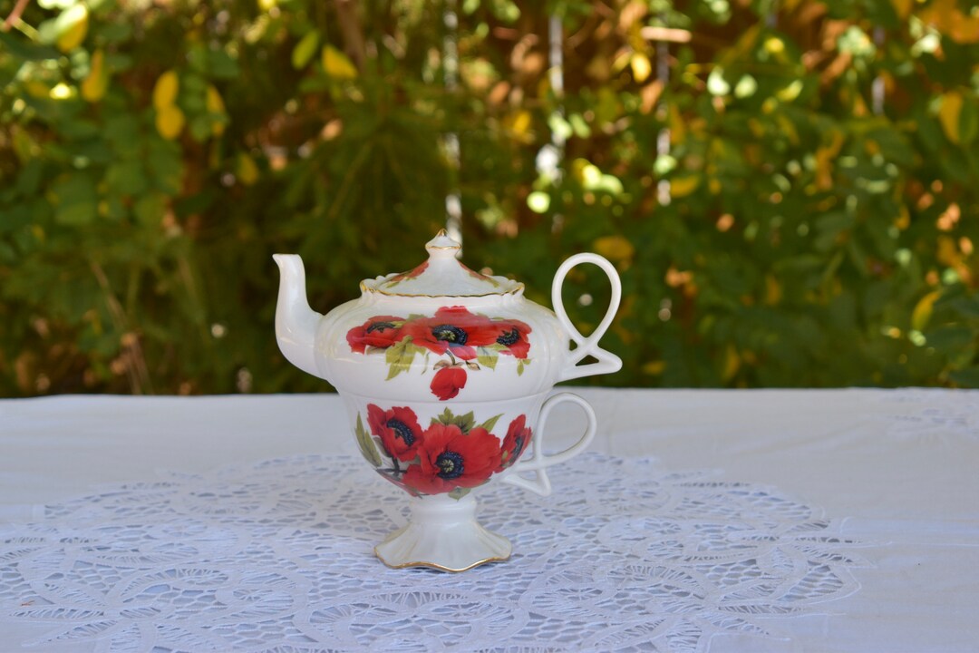 Tea for One Gift Set Deep Red Poppies Gold Trim. Porcelain Teapot and ...