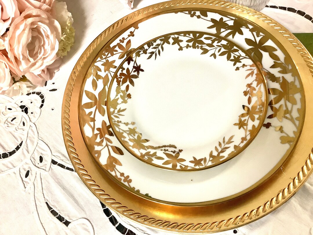 Renaissance Gold and Silver Leaves Plate Fine Porcelain With Metallic ...