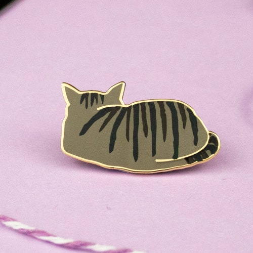Brown Tabby Cat Pin / Cat Lover Gift / Enamel Cat Pin / Cute - Etsy