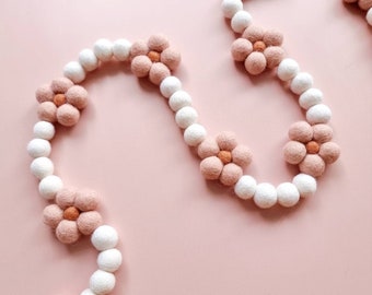 Daisy Chain Felt Ball Garland - Etsy