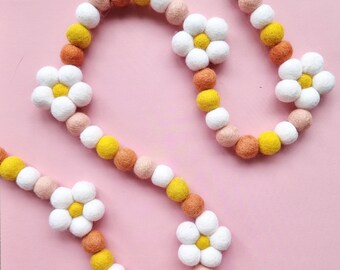 Daisy Chain Felt Ball Garland - Etsy