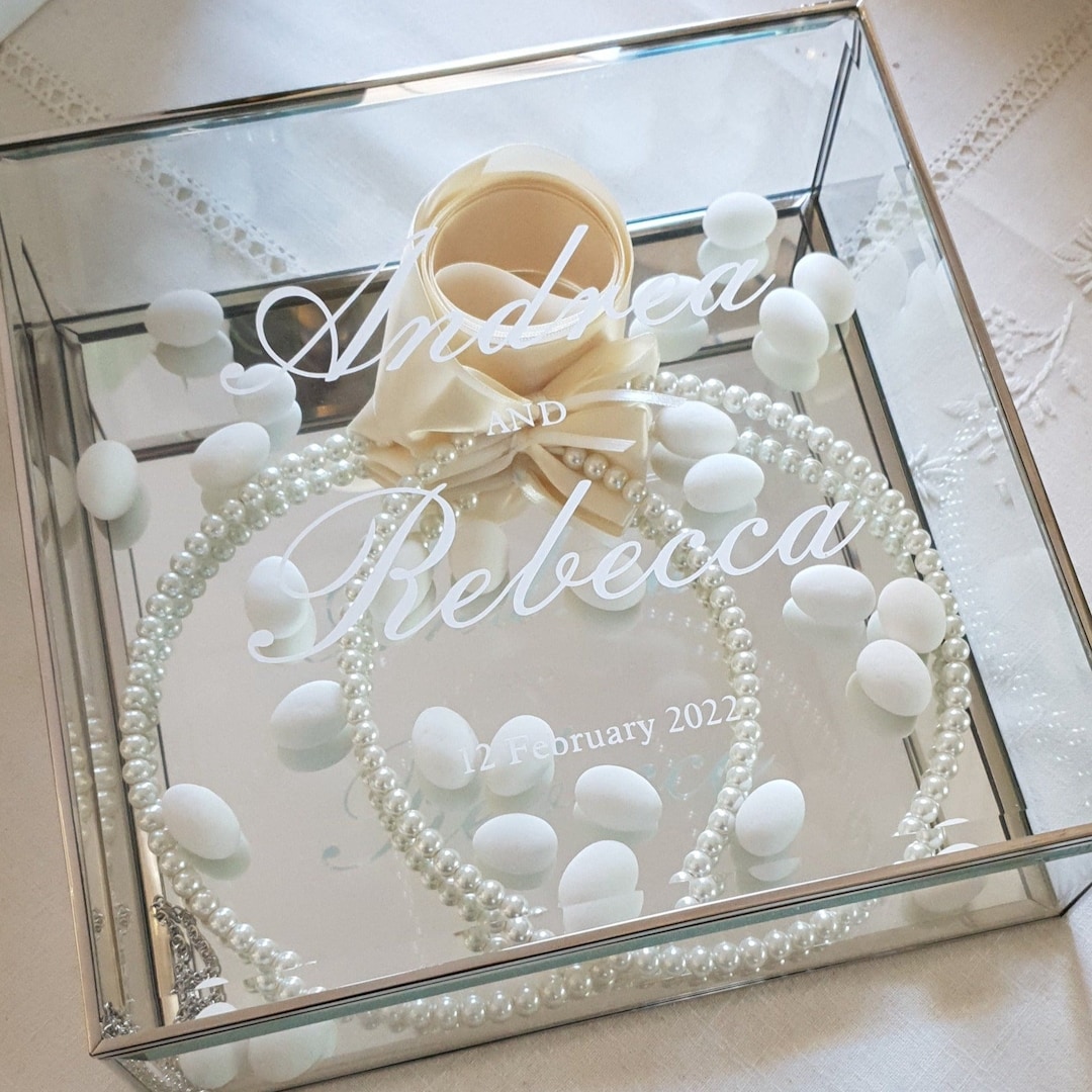 Personalised Glass Keepsake Box With Silver Trim (stefanothiki) - Etsy ...