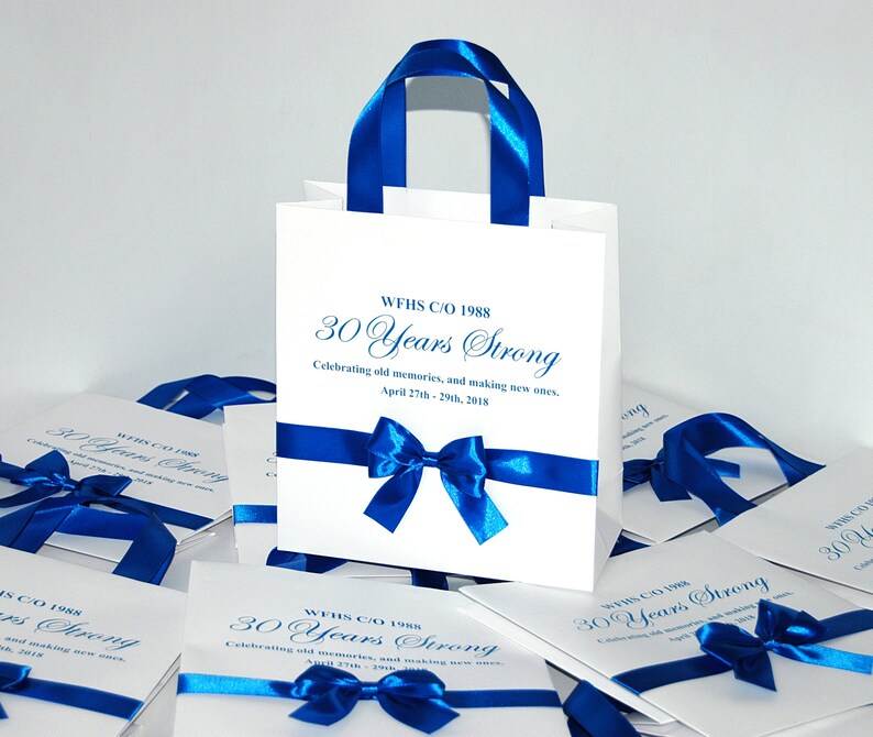 30 Personalized Event or Party Gift Bags for Your Guests With | Etsy