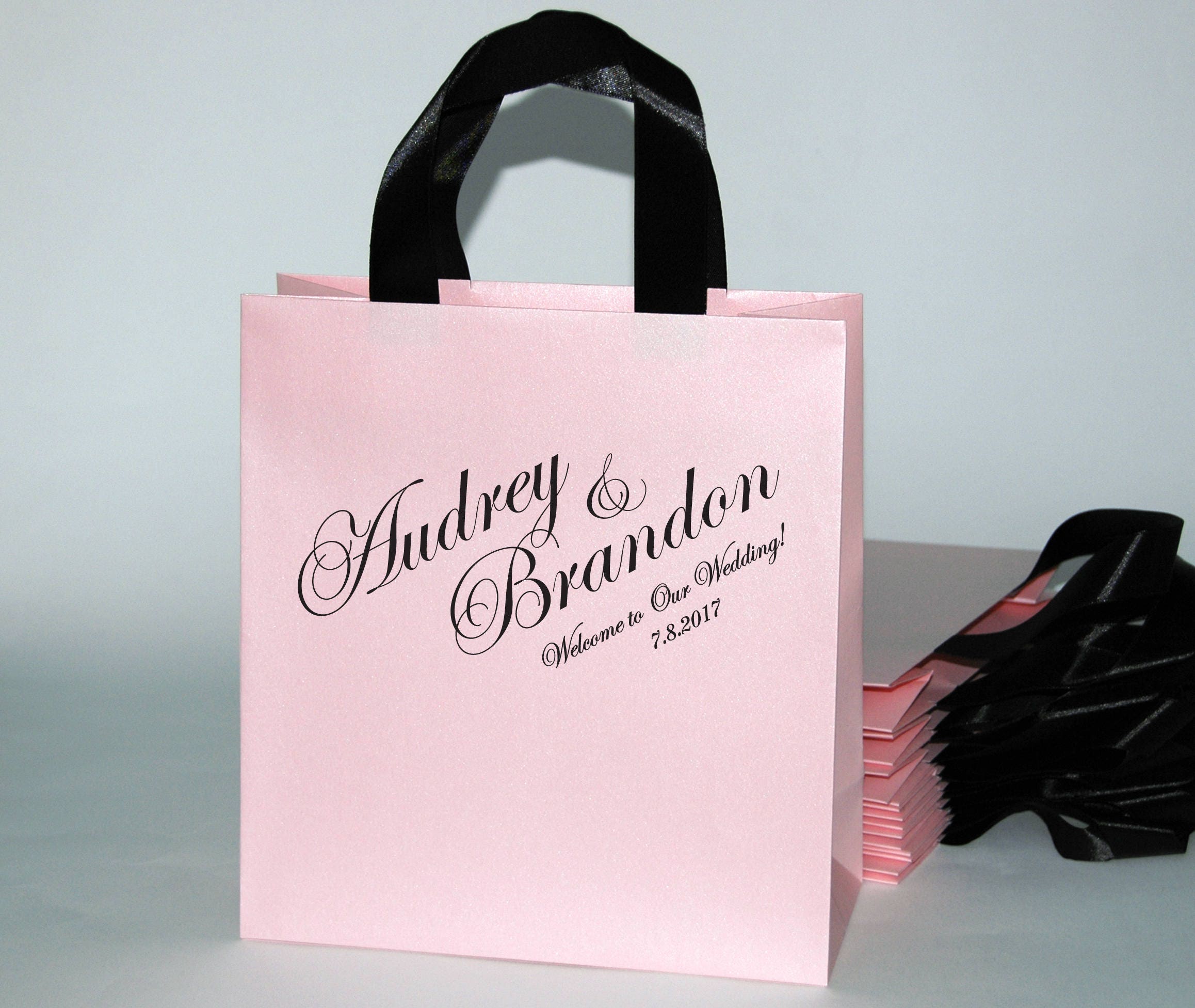 35 Wedding Welcome Bags with satin ribbon handles & your names | Etsy