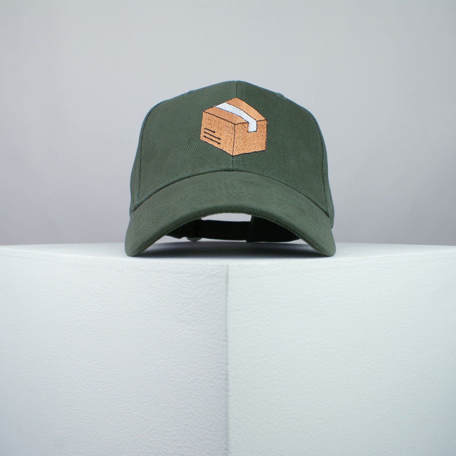 Cardboard Box Embroidered Baseball Cap / Jewellery Wooden Mystery ...