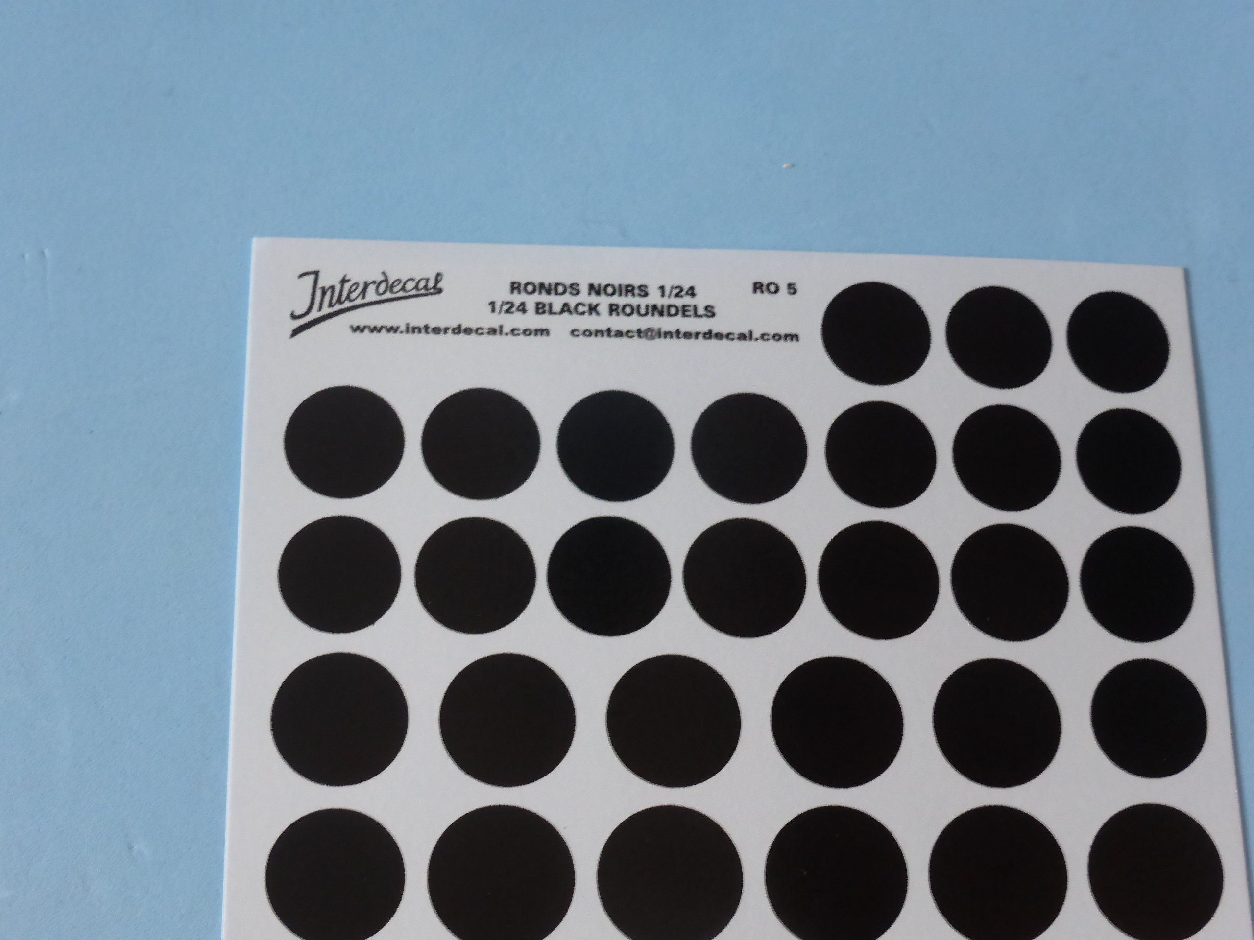 decals for racing numbers roundels (black) 1:24 scale Tin Wizard RO5