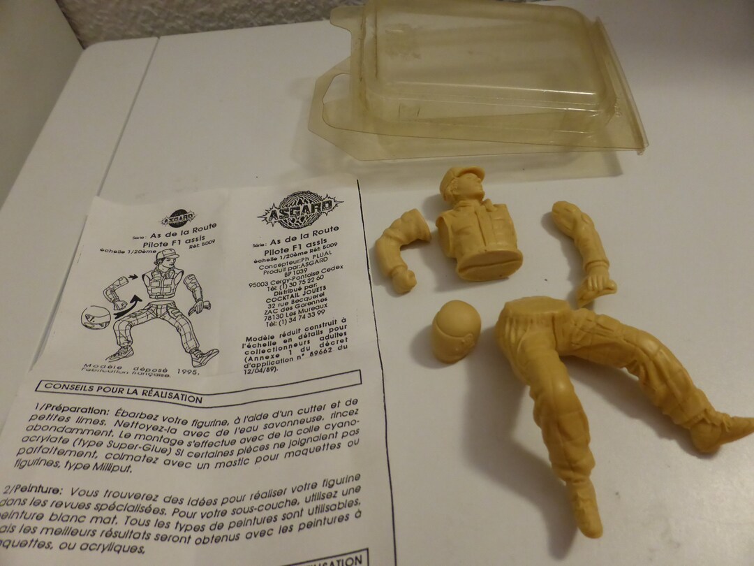 1:20 Resin Kit Formula 1 Racing Driver of the 90s-2000s Figure Asgard N ...