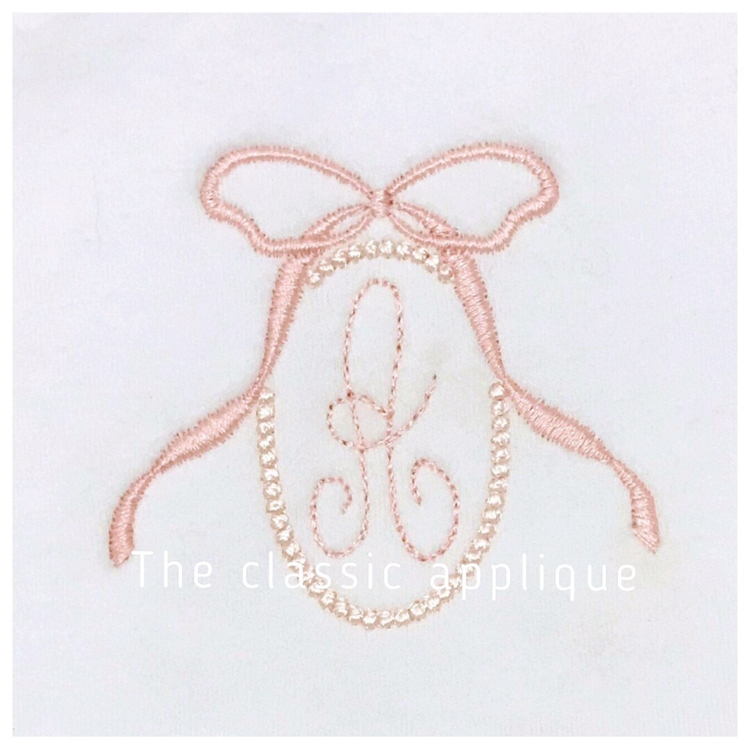 Heirloom Style Bow With Dot Monogram Inital Frame Embroidery Design ...