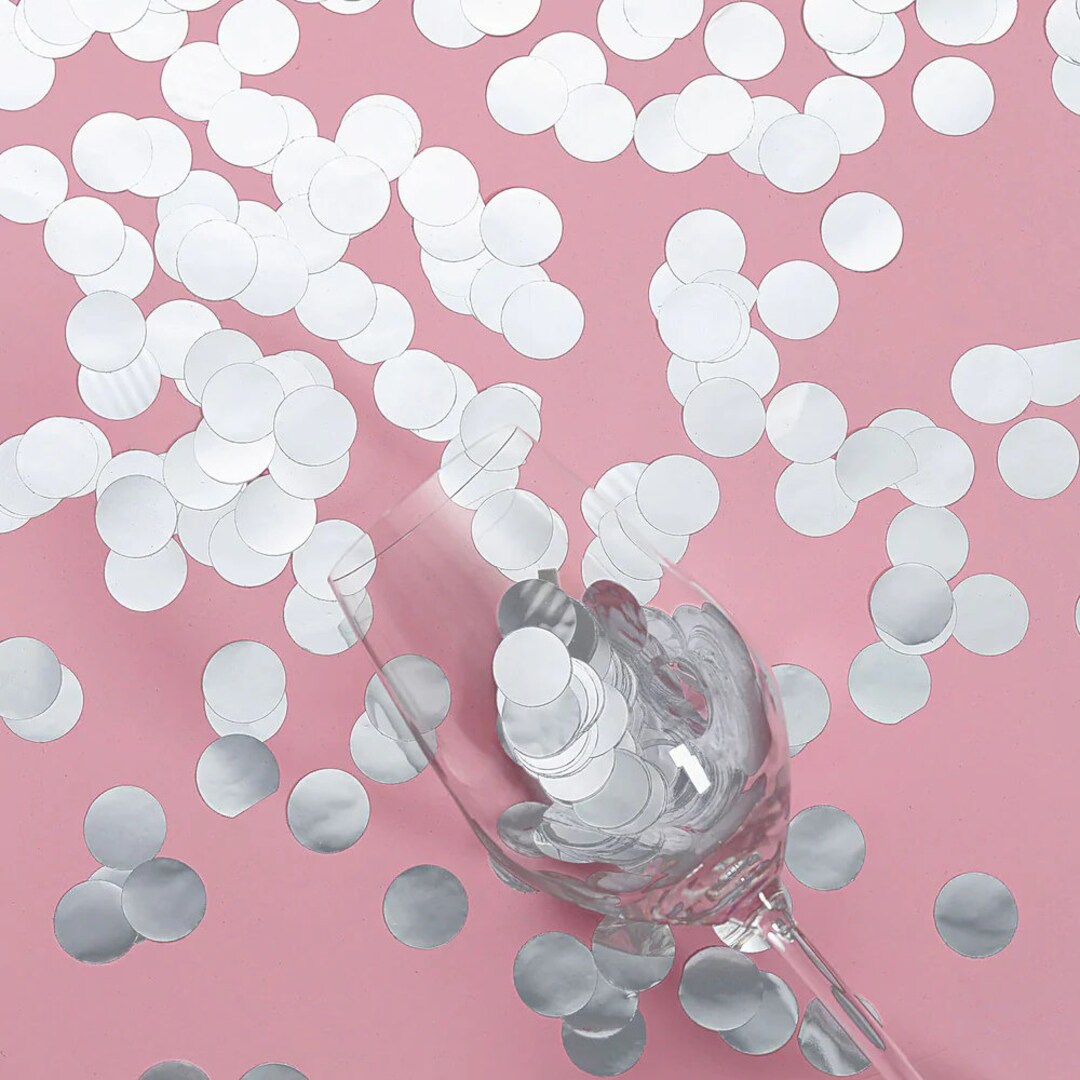 Floating Metallic Silver Confetti - 2000pc - Fills 1 Gallon for Your ...