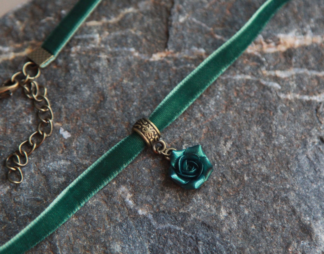 Green Velvet Choker, Rose Chokers, Flower Necklace, Collar Choker ...
