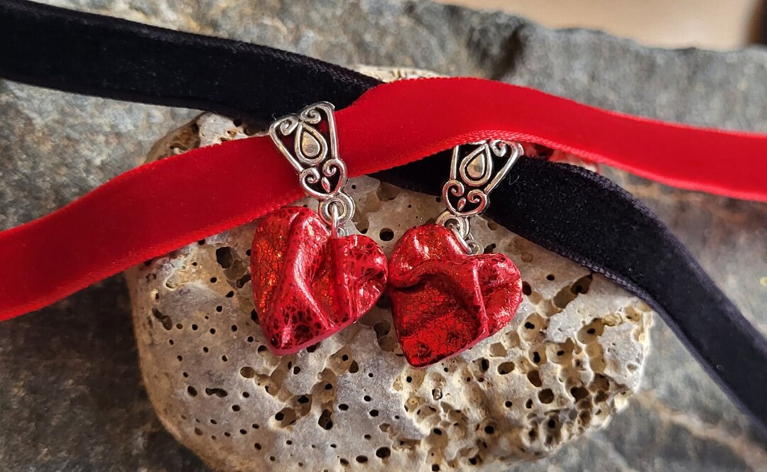 Red Silk Heart Necklace, Charming Choker Jewellery, Red Charm Chokers ...