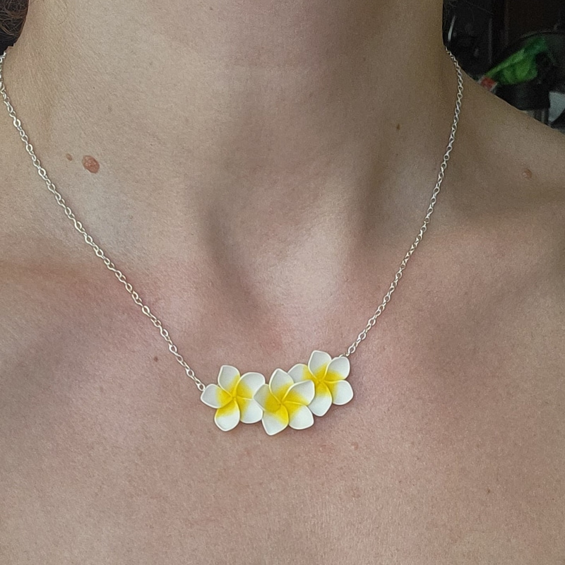 Hawaiian Flower Necklaces - Etsy