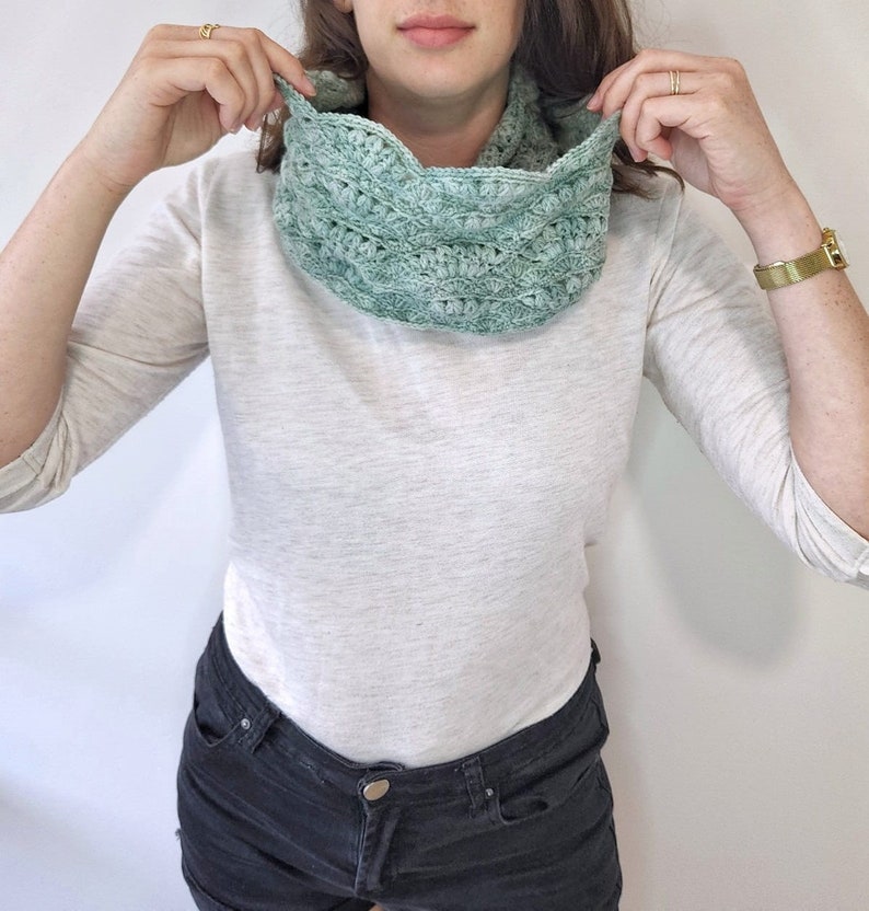 CROCHET PATTERN Infinity Scarf Crochet Pattern, Lace Infinity Scarf ...