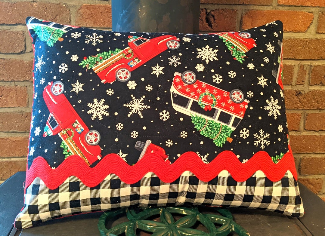 Rick-rack Holiday Truck Pillow - Etsy