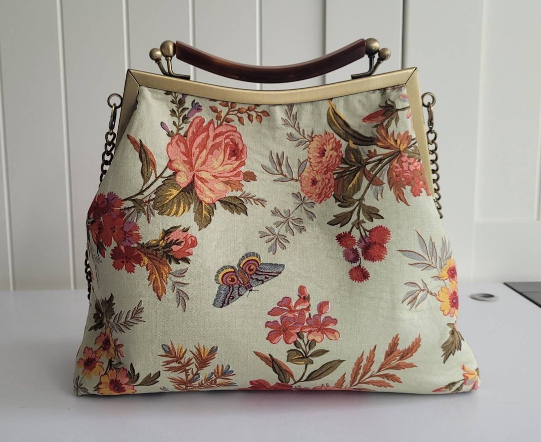 Spring Floral Print Shoulder Bag or Handbag With Metal Frame Kiss Lock ...