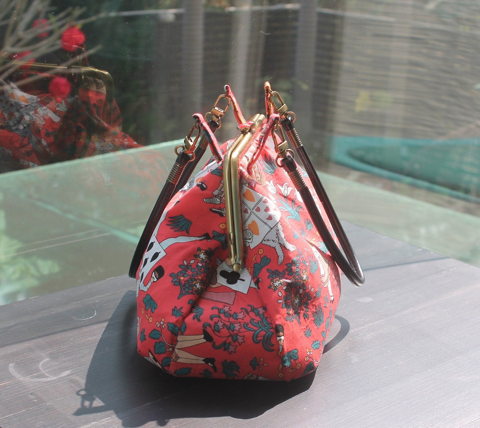 Alice in Wonderland Red Mad Hatter and King Printed Handbag / - Etsy