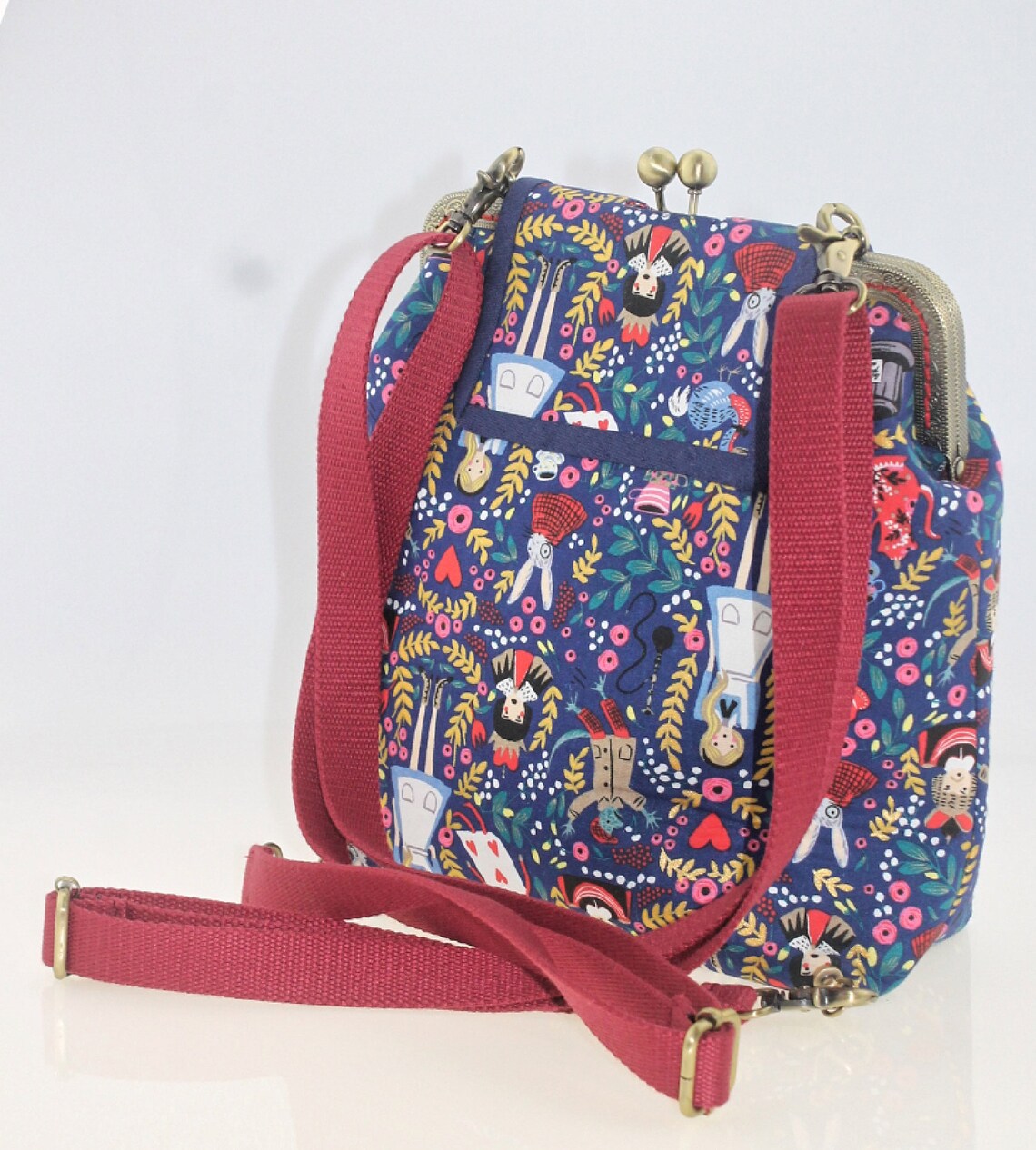 Alice in Wonderland Convertible Kiss Lock Backpack or Handbag - Etsy