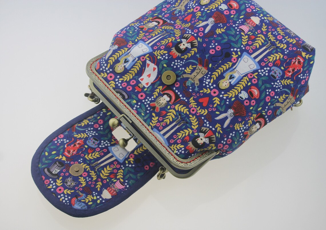 Alice in Wonderland Convertible Kiss Lock Backpack or Handbag - Etsy